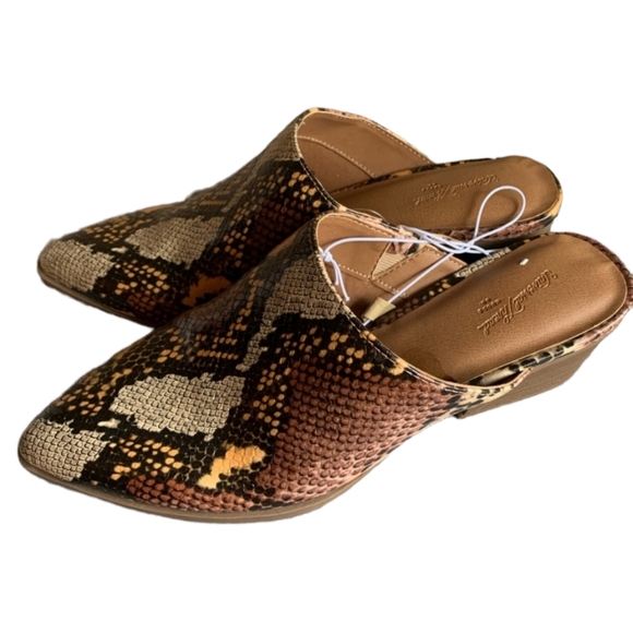 Universal Thread | Shoes | Universal Thread Womens Tobi Snakeskin ...